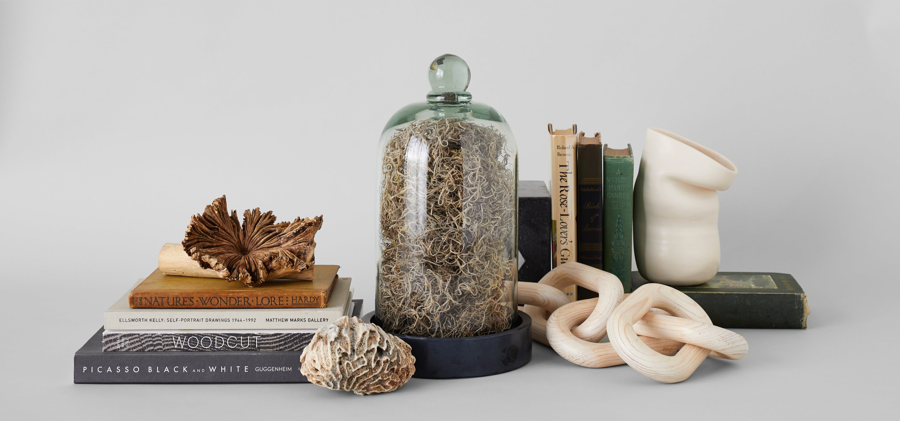 Modern Decor, Figurines, & Decorative Objects