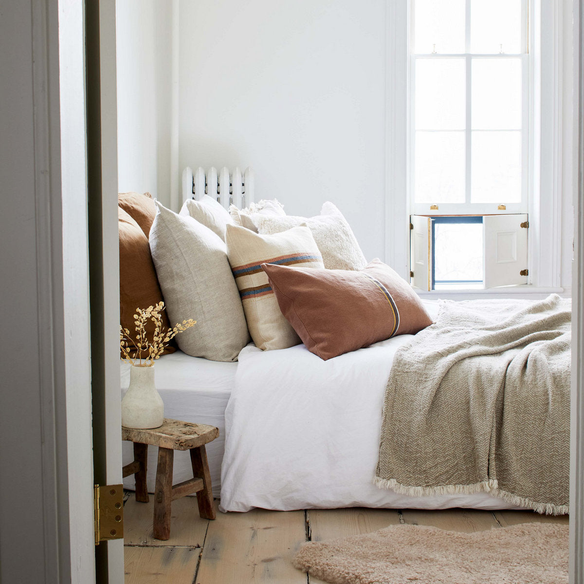 Washed Herringbone Linen Throw