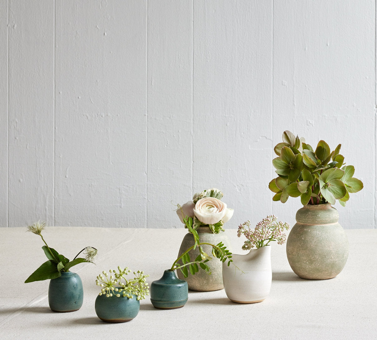 What is a Bud Vase? Our Guide to These Simple Ornaments